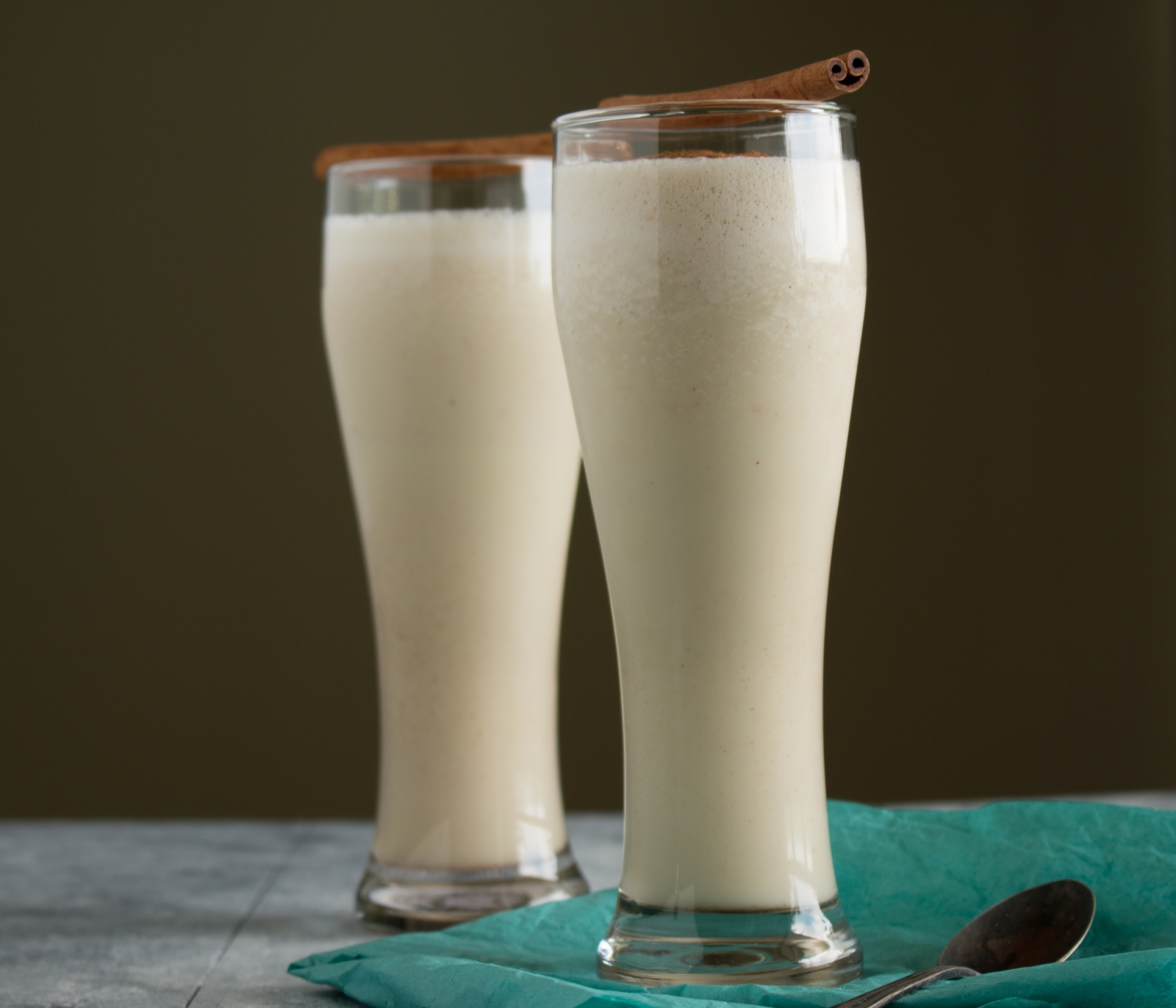 Apple Cinnamon Soy Smoothie Recipe | Archana's Kitchen