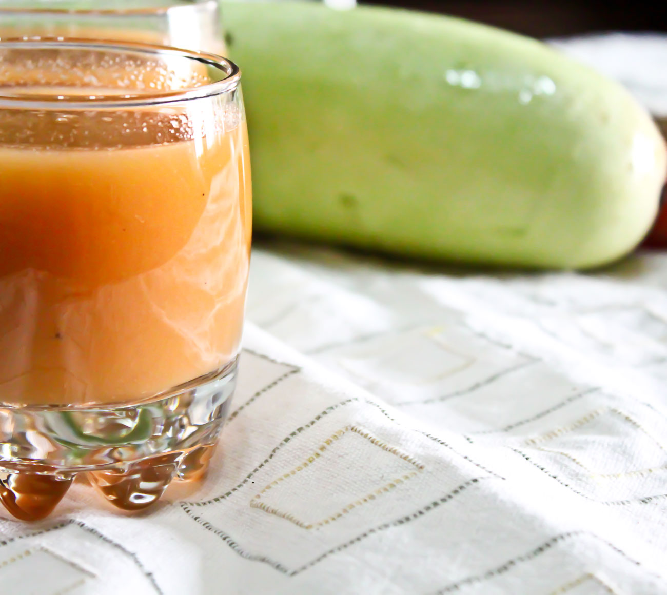 Gajar Lauki Juice Recipe - Bottle Gourd Carrot Juice | Archana's Kitchen