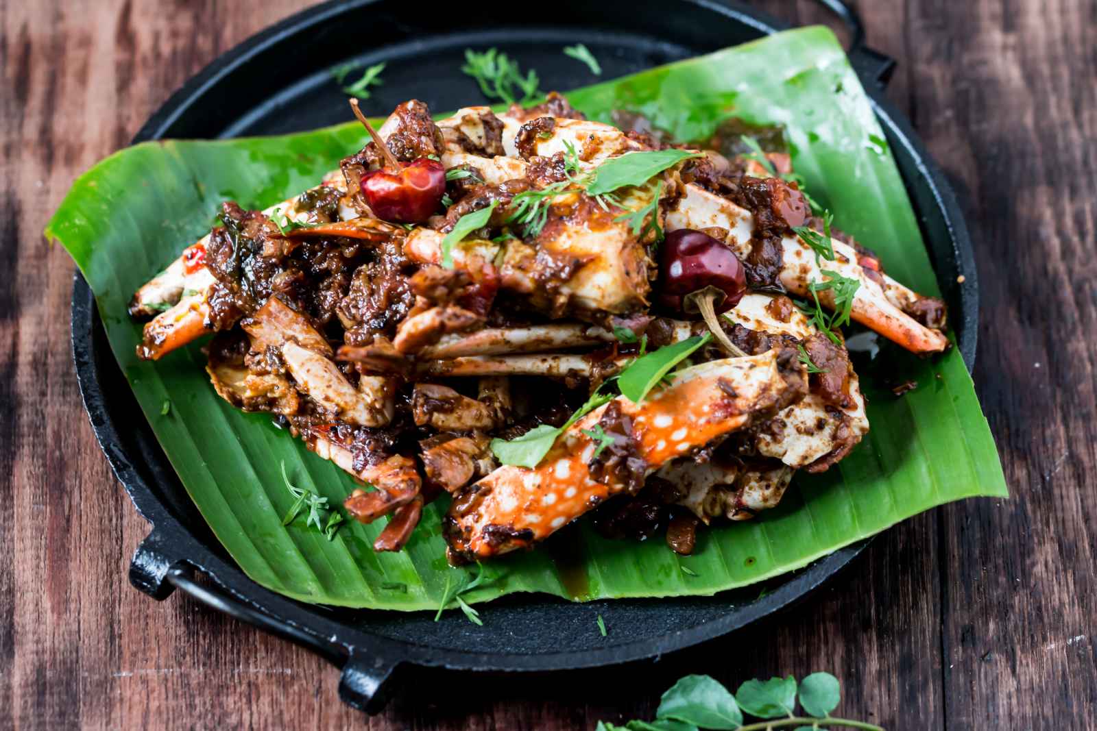 Chettinadu Nandu Varuval Recipe (Crab Fry Dry With Baby O... | Archana ...