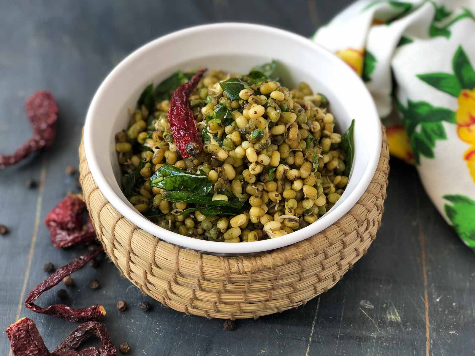 Pachai Payaru Poriyal Recipe - Green Moong Sprout Poriyal | Archana's ...