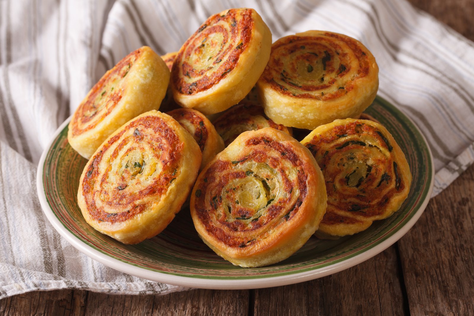 Crispy Eggless Pinwheels Bread Recipe | Archana's Kitchen