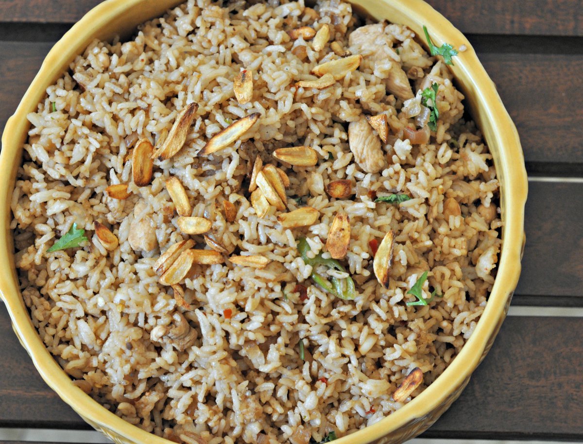Burnt Garlic Chicken Fried Rice Recipe | Archana's Kitchen